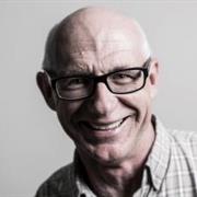 Andy Davis | About | University of Wollongong