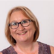 Tracey Woolrych | About | University of Wollongong